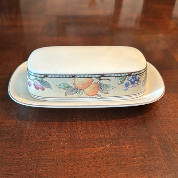 Mikasa | Dining | Mikasa Intaglio Garden Harvest Butter Dish Lid And ...